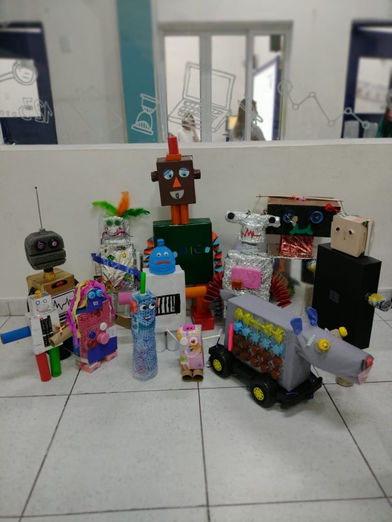 robô feito com materiais recicláveis – 1º ano | Colégio Palavra Viva